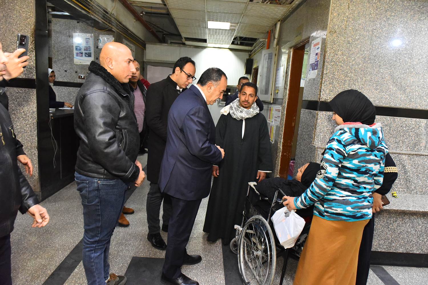 محافظ أسيوط يتفقد مستشفى الإيمان العام للتأكد جودة خدمة المرضى وتوافر ...