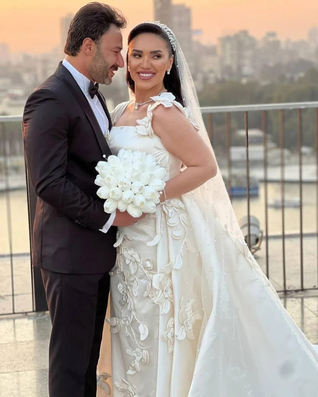 تعرضت لهجوم شرس القصة الكاملة لأزمة مي فاروق بعد زواجها ونجوم يدعموها