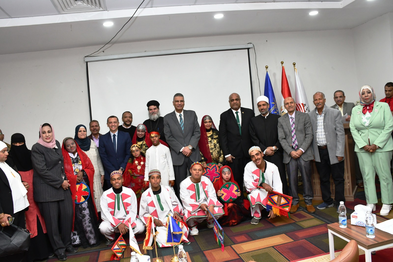 محافظ أسوان يشارك في فعاليات الاحتفال باليوم العالمى لذوى الاحتياجات ...