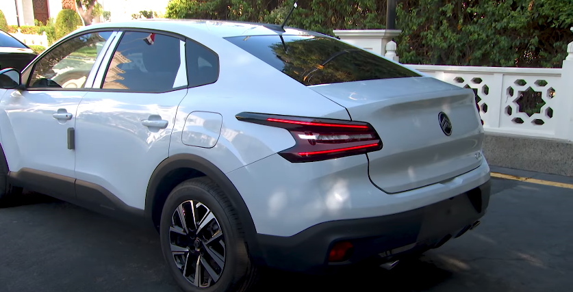 سيتروين C4X تجميع بين مظهر السيدان والـ suv.. سعر ومواصفات C4X المجمعة محلياً