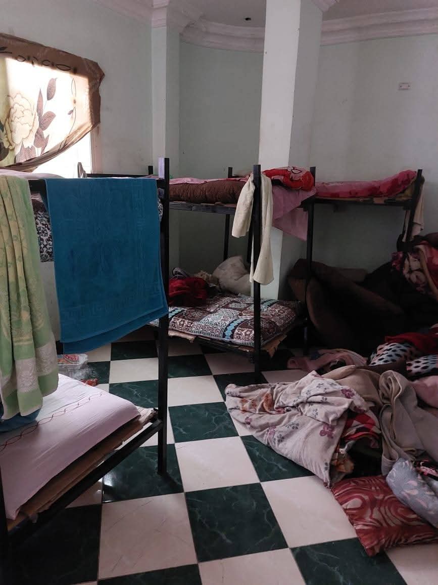 غلق وتشميع مصحة لعلاج الإدمان غير مرخصة بقرية الخرس بمنيا القمح .. صور